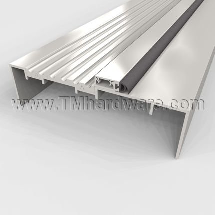 Zero 77 Bulkhead Threshold | TMHardware.com